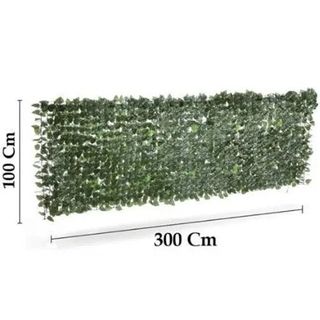 Rotolo di rete in PVC a cui sono applicate le fogl