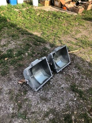 Fari riflettori luce Philips per grandi luoghi