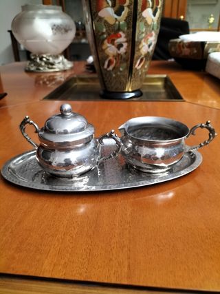 Set in silver pladed vintage