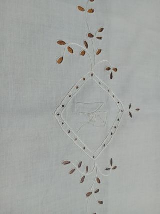 Asciugamano tutta ricamata a mano lino