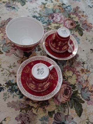 Tazze caffè e zuccheriera