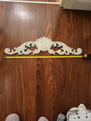 Fregio in gesso bianco 67 cm