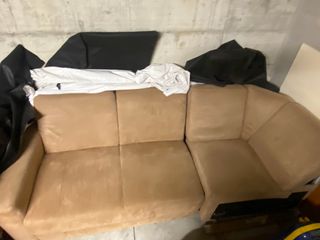 Divano letto angolare con penisola e pouf