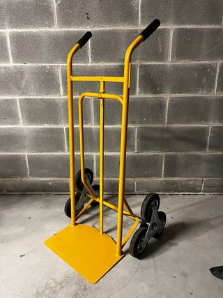 Carrello a 3 ruote per scale