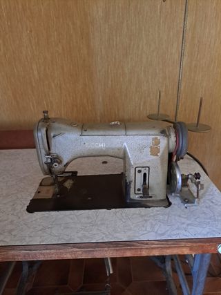 macchina da cucire industriale