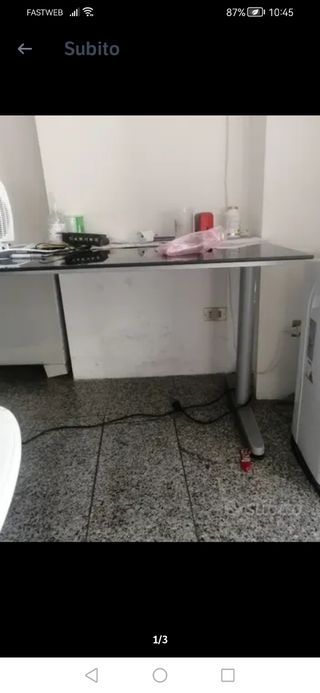 Scrivania in vetro
