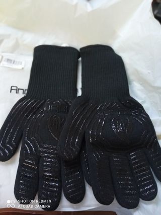 Guanti barbecue nuovi