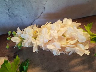 Mazzo di fiori in stoffa e plastica