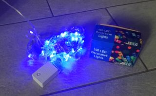 catena luminosa blu con effetti