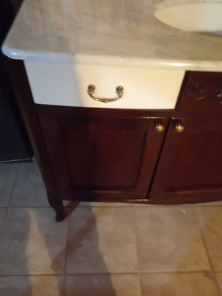 Mobiletto bagno con lavandino