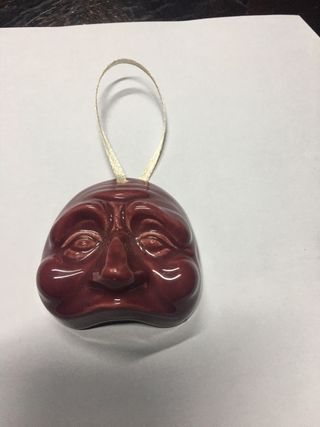 maschera in ceramica
