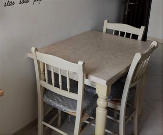 Tavolo con 4 sedie