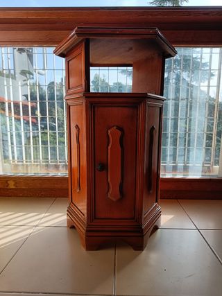 Mobiletto per liquori