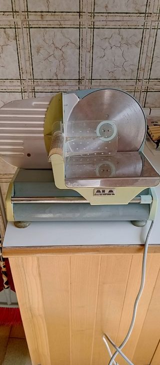 affettatrice piccola