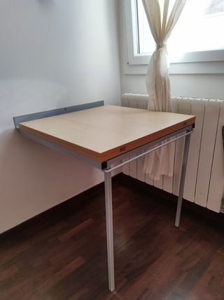 Tavolo da parete allungabile