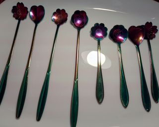 8 cucchiai  in acciaio inossidabile nuovi