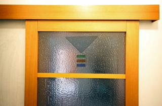 Porta scorrevole in betulla con decori