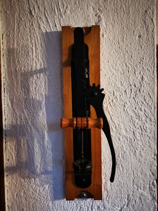 Cavatappi da parete rustico