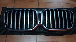 Parrilla delantera BMW X3 de segunda mano por 80 EUR en León en WALLAPOP