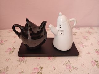 Saliera e pepiera sale pepe bianco e nero