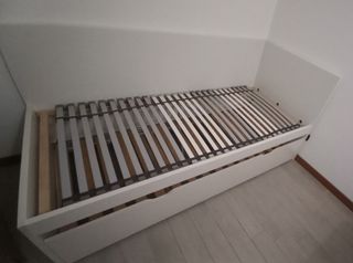 Letto con testata e secondo letto