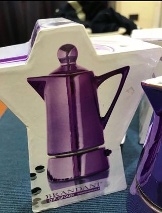 Moka Brandani lilla in alluminio e porcellana