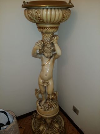 Statua porta vaso