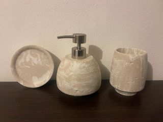 Tris da bagno  in marmo