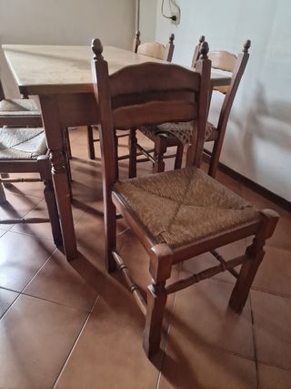 Tavolo + 5 sedie