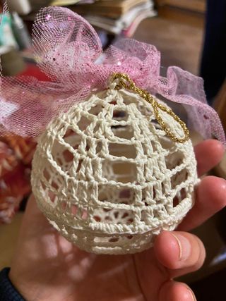 5 palline di Natale all'uncinetto
