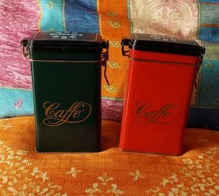 DUE CONTENITORI DA CAFFE’ A CHIUSURA ERMETICA