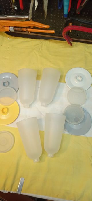 4 bicchieri Tupperware con coperchio