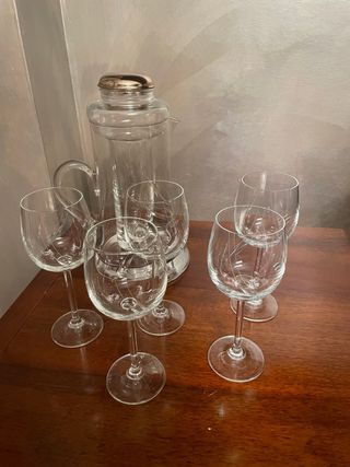 Set bicchieri cocktail con caraffa