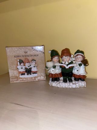 Carillon porta candela natalizio con bimbi cantori