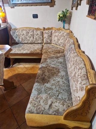 sedie,tavolo e panca