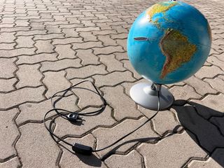 mappomondo in rilievo luminoso