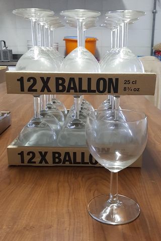 Bicchieri 24 da 19cl 24 da 25cl 18 flut