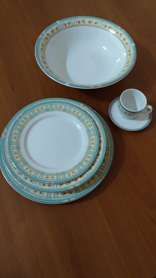 Set di stoviglie in porcellana