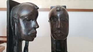 Testa di donna africana  ebano