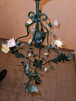 Lampadario in ferro battuto