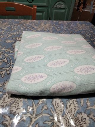 Lenzuolo matrimoniale con angoli