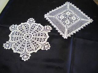 CENTRI FATTI A MANO ALL’UNCINETTO IN COTONE BIANCO