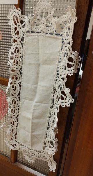 tovaglia da colazione ricamata