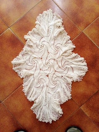 Centro tavola misura 38x64 cm uncinetto