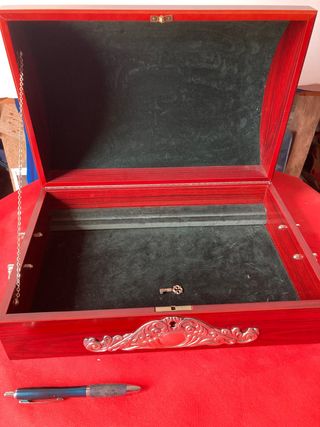 Baule portagioie in legno decorato