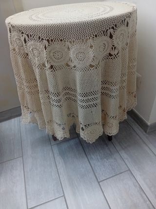 Tondo uncinetto tutto a mano beige