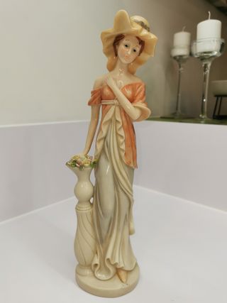 Statue in ceramic