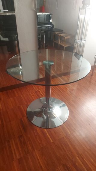 Tavolo tondo in vetro