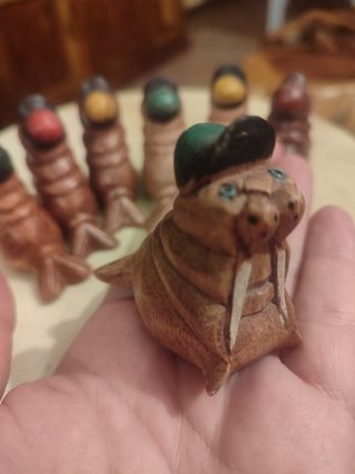 Set 8 Statuette legno tricheco