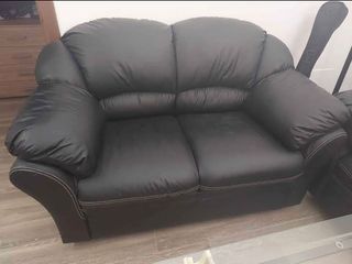 Divani (2 posti e 3 posti) in ecopelle nera